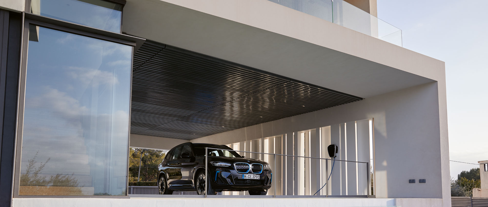 Lee Motors